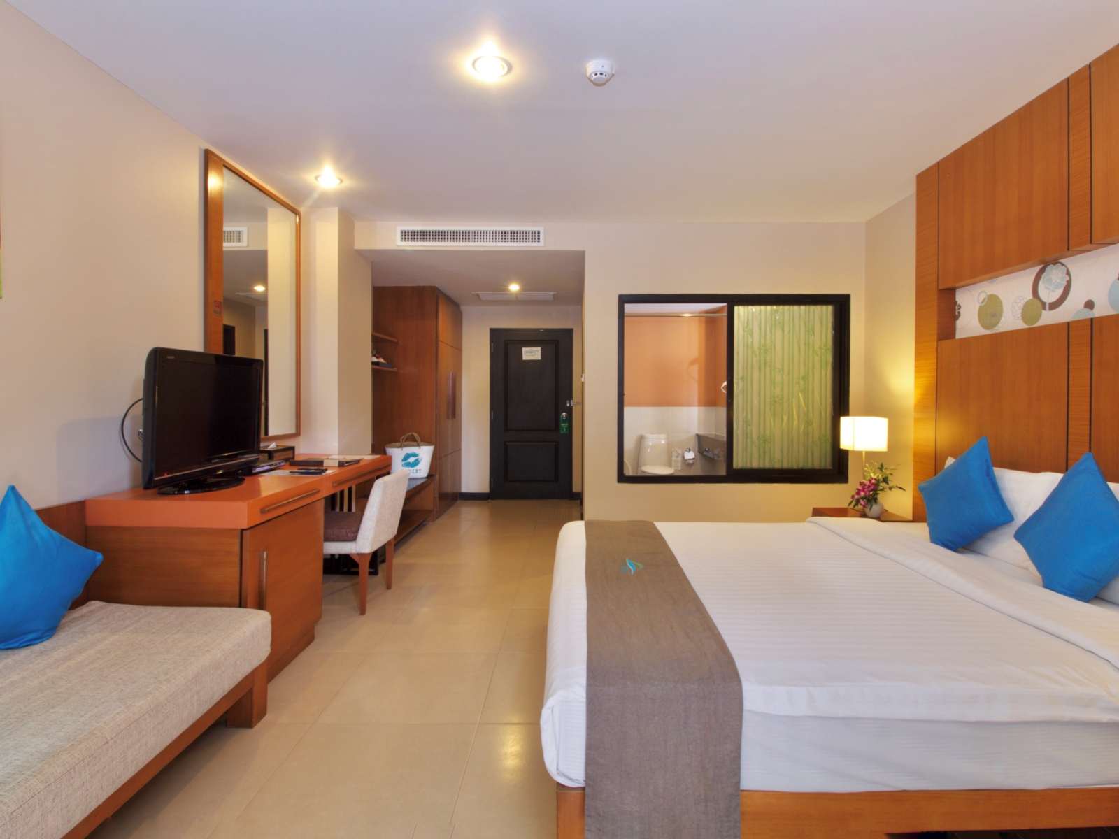 Andakira Hotel - Phuket Tourist Association